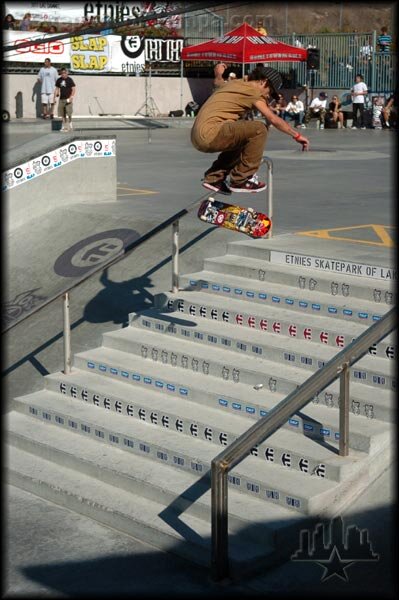 etnies Goofy vs Regular - Street – GOOFY WINS! — Skatepark of Tampa