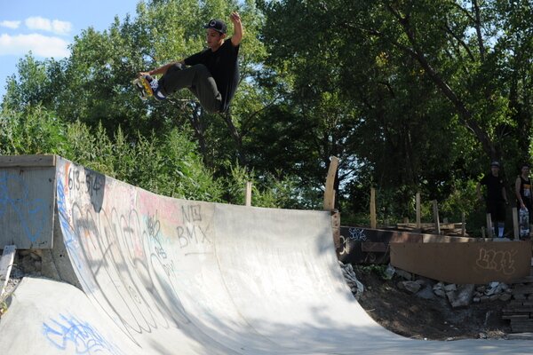 Tom Remillard – frontside floater — Skatepark of Tampa