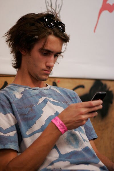 Dylan Perry, steady iPhoning — Skatepark of Tampa