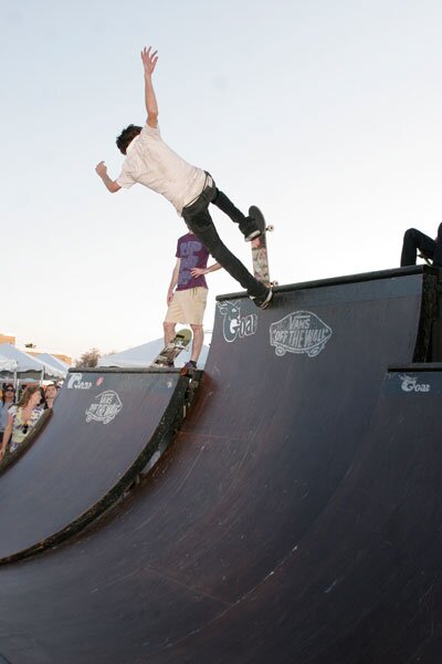 Dylan Perry - blunt fakie — Skatepark of Tampa