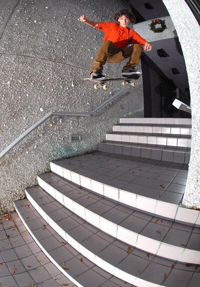 Jeremy Knibbs Double Set Ollie — Skatepark of Tampa