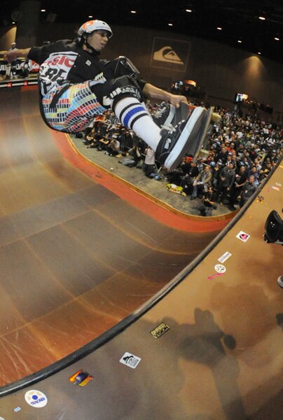 Henry Gutierrez - slob air — Skatepark of Tampa