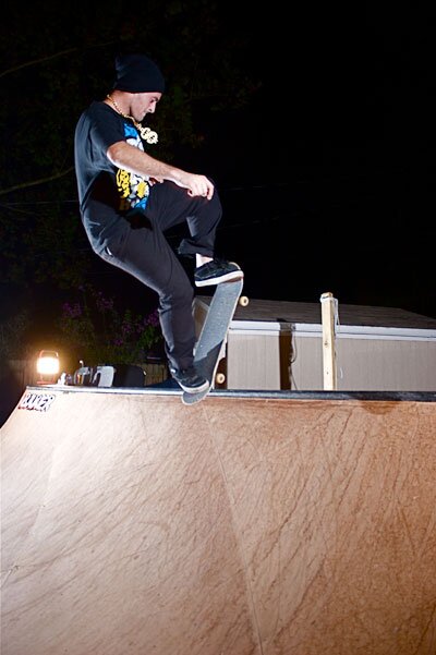 Thugish Brandon Knowles, blunt to fakie — Skatepark of Tampa